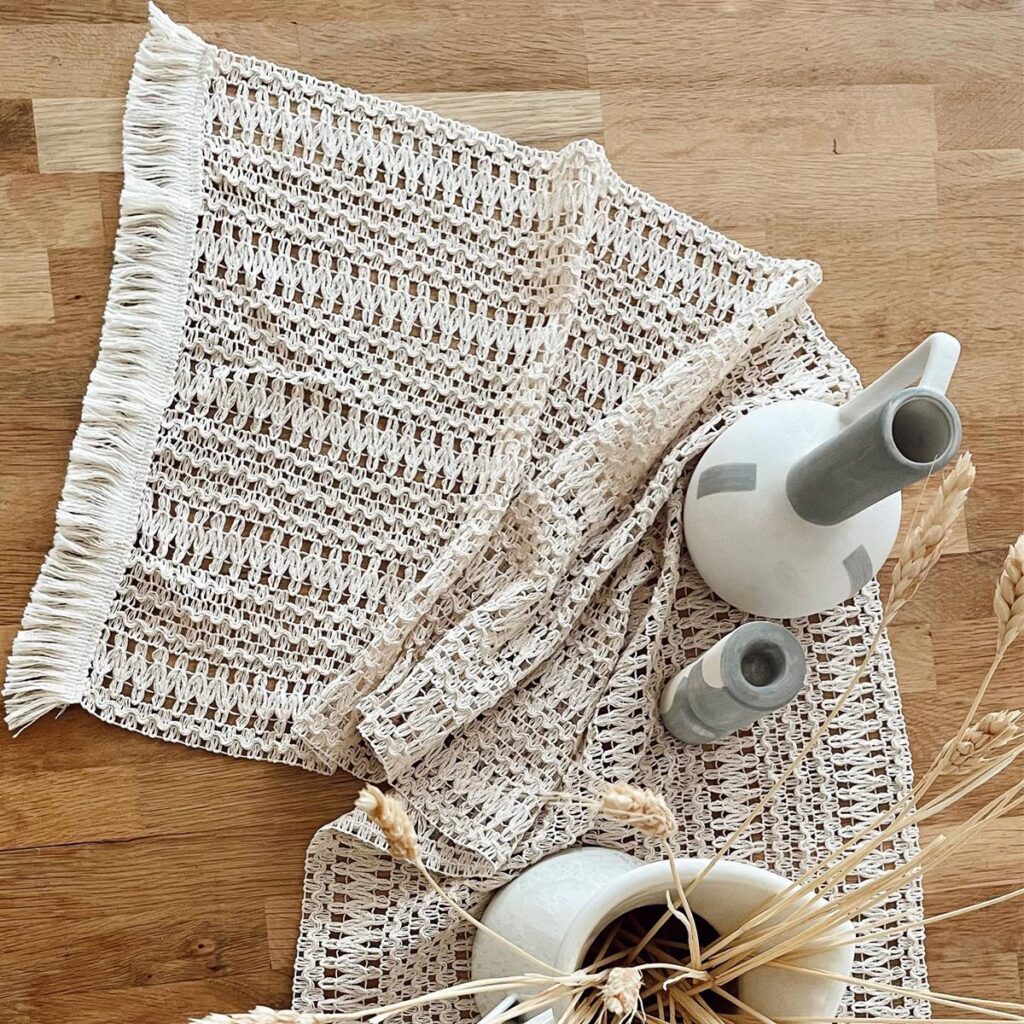 Runner Masa Örtüsü Ham Pamuk Örme Dantel Saçaklı Rome - Birlik 1952